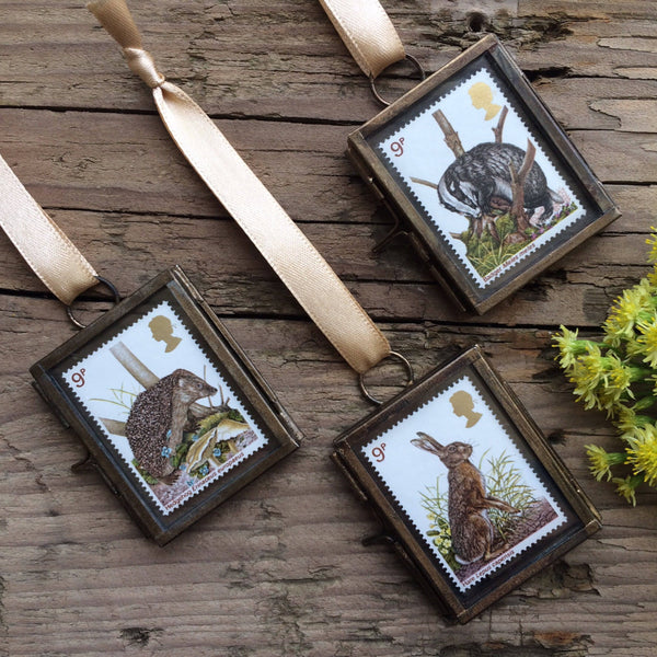 Hare (1977) – Signature Stamps